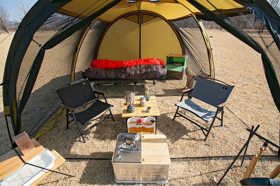 (全新) 韓國Minimal Works - V House M Tent- Tan, 運動產品, 行山及露營 - Carousell