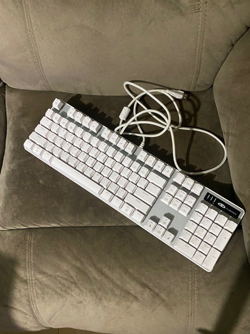 [ RUSH ] MECHANICAL KEYBOARD MAGEGEE, Computers & Tech, Parts ...