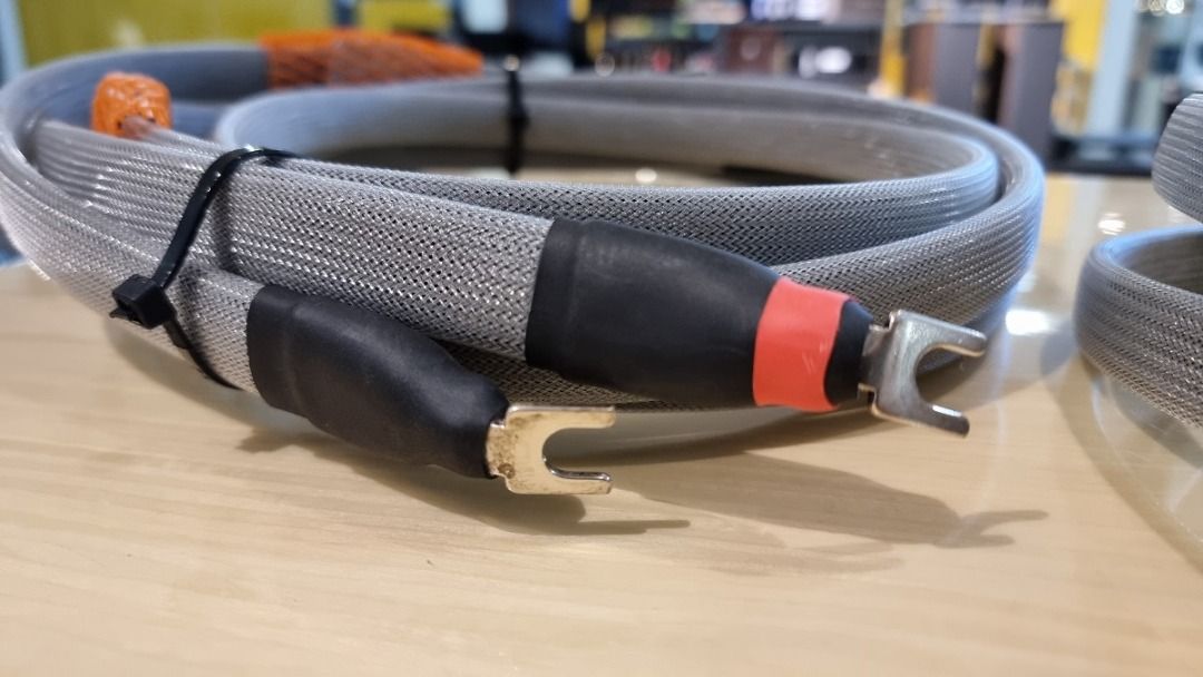 Albedo Monolith Reference speaker cable - 2m (price reduced), Audio, Other Audio Equipment on ...