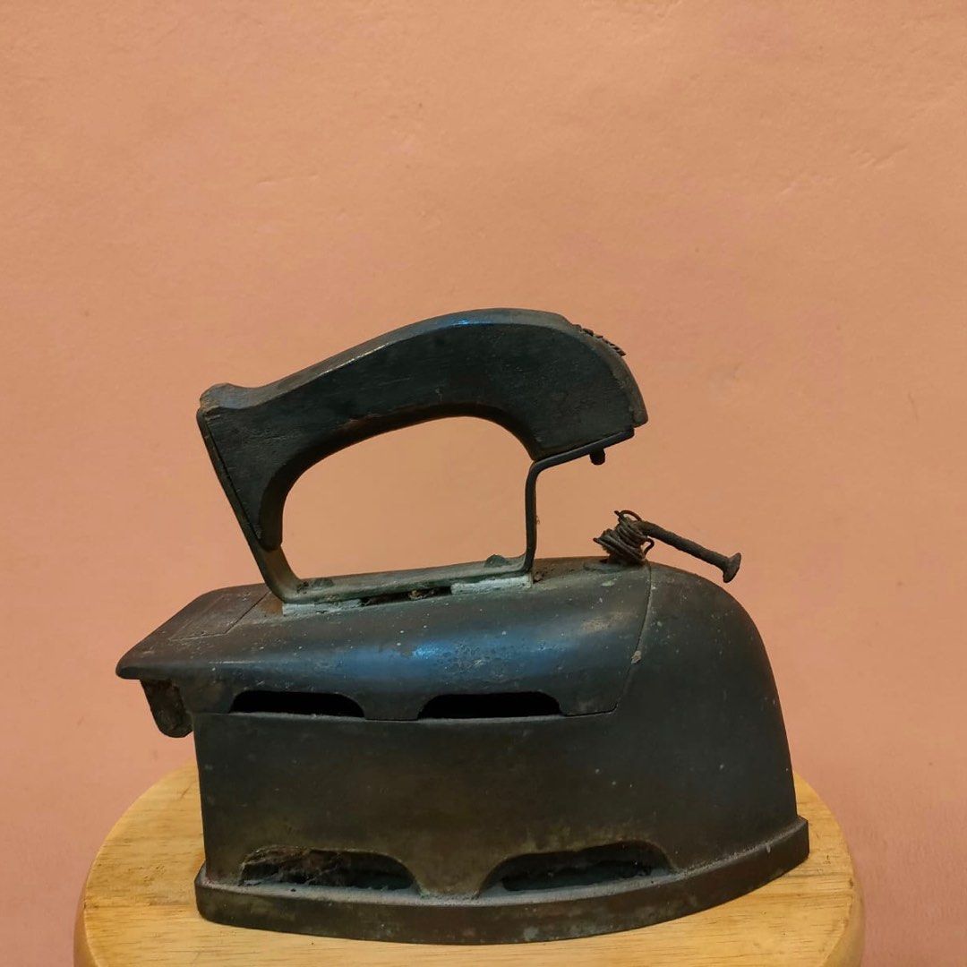 Antique Copper Iron, TV & Home Appliances, Irons & Steamers on Carousell