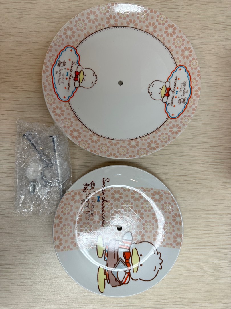 Sanrio AP duck 雙層碟, 傢俬＆家居, 廚具和餐具, 其他廚具和餐具 - Carousell