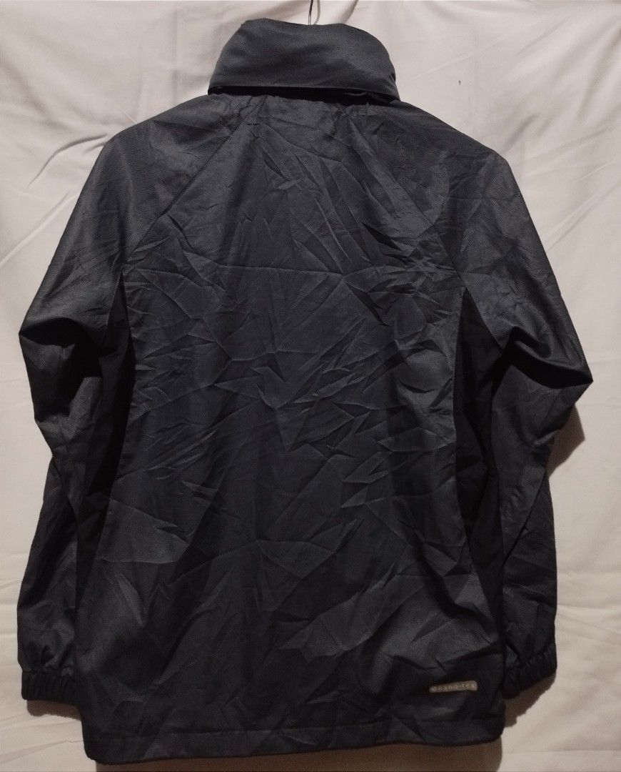 Asics Windbreaker nano-tex w/ packable hood, Men's Fashion, Coats ...