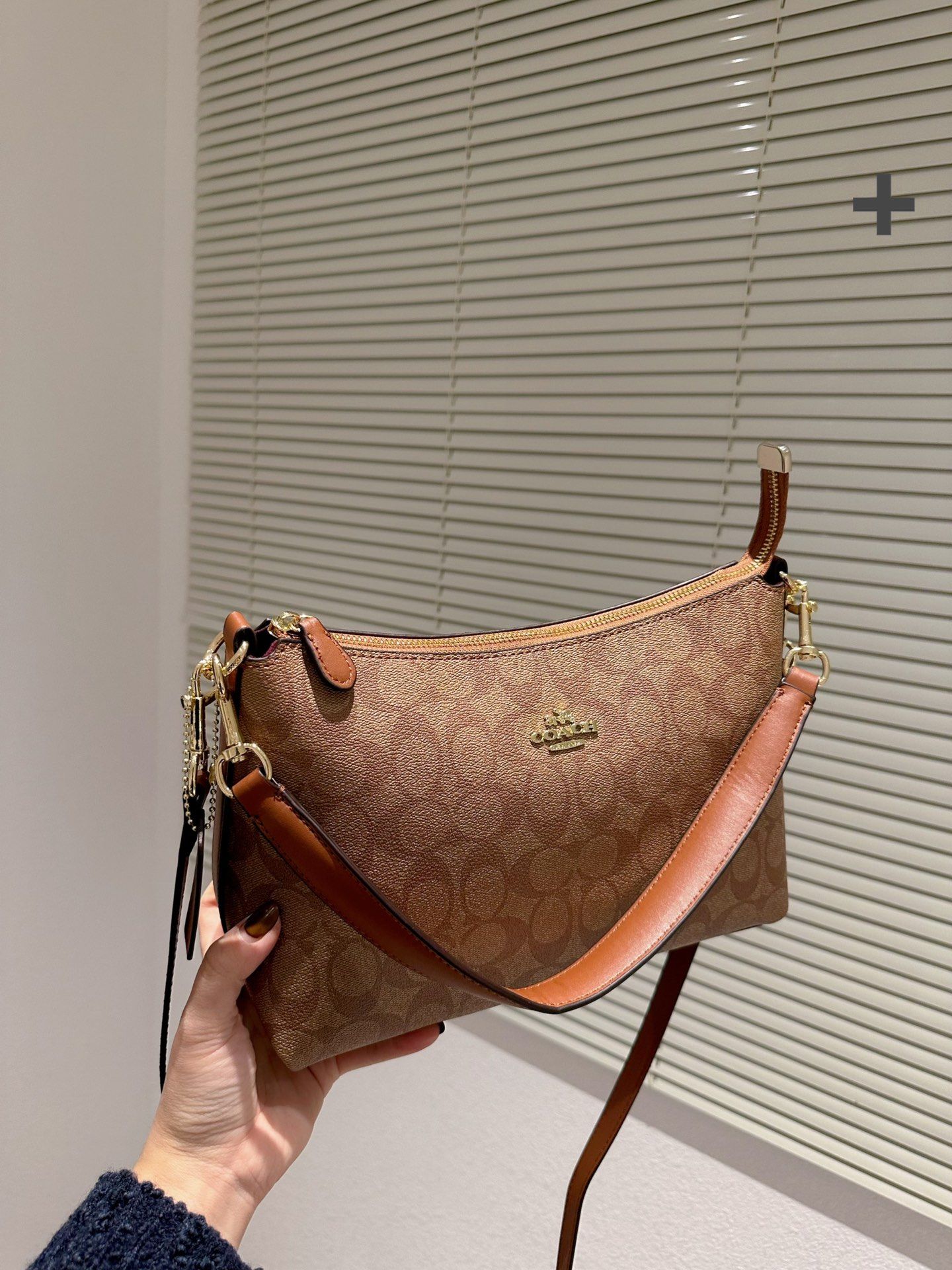 Authentic Coach New Crescent Moon Bag, Women's Fashion, Bags & Wallets ...