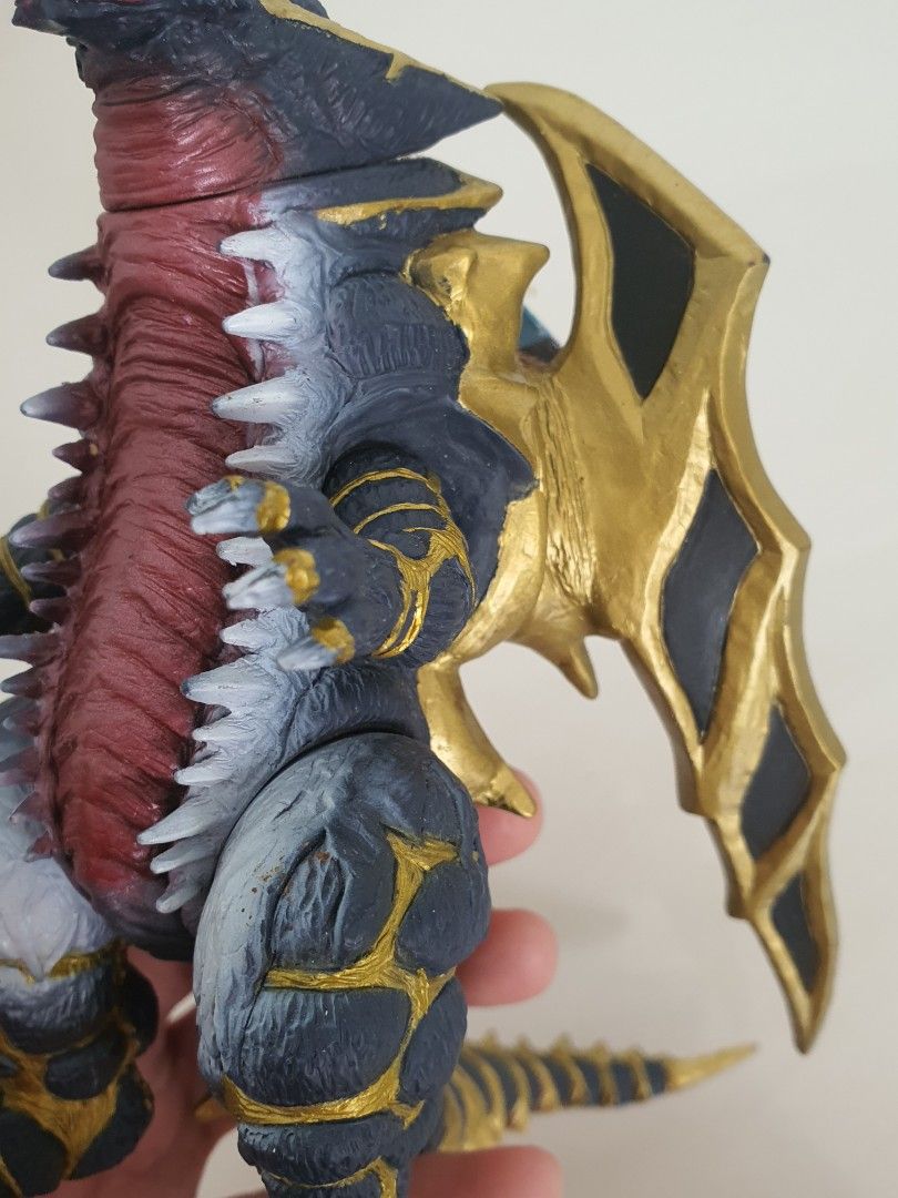 Bandai UMS 8 King of Mons Kaiju Ultraman Gaia Ultra Monster Series 6 ...