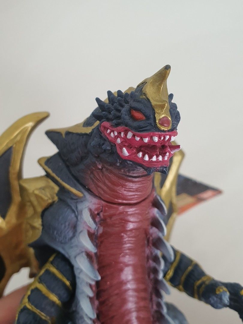 Bandai UMS 8 King of Mons Kaiju Ultraman Gaia Ultra Monster Series 6 ...