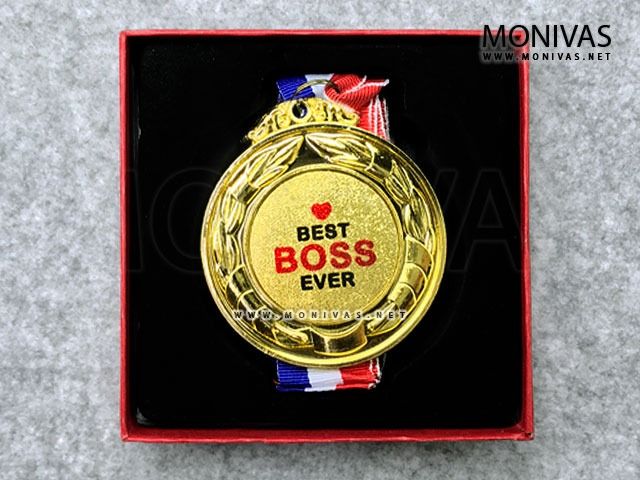 Best Boss Ever Gold Medal Birthday Present Novelty Farewell Gift ...