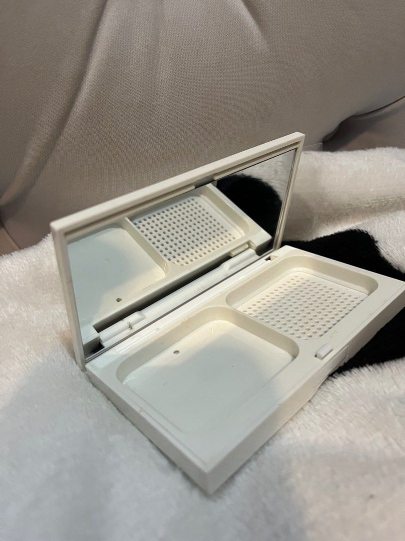 bobby brown compact powder case only, Beauty & Personal Care, Face ...