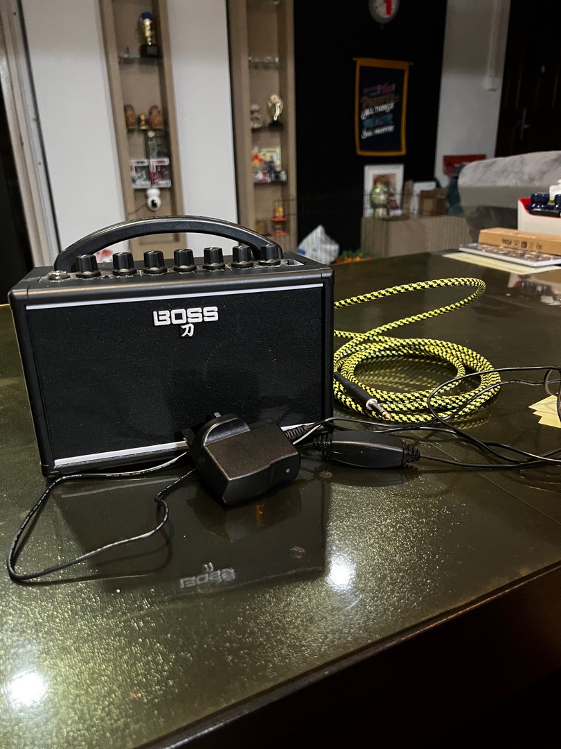Boss Katana Mini 7-Watt Combo Amp + Boss BOSS PSA-230ES2 AC Adapter ...