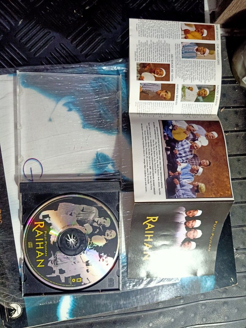 CD original Raihan Puji-Pujian (1997), Hobbies & Toys, Music & Media ...