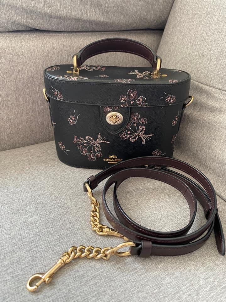 Coach Vanity Bag, Women's Fashion, Bags & Wallets, Cross-body Bags on ...