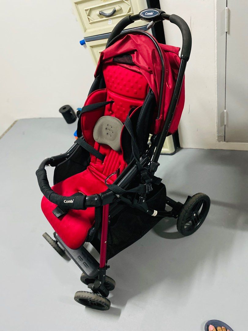Combi light weight mega stroller single hand fold, Babies & Kids, Going ...