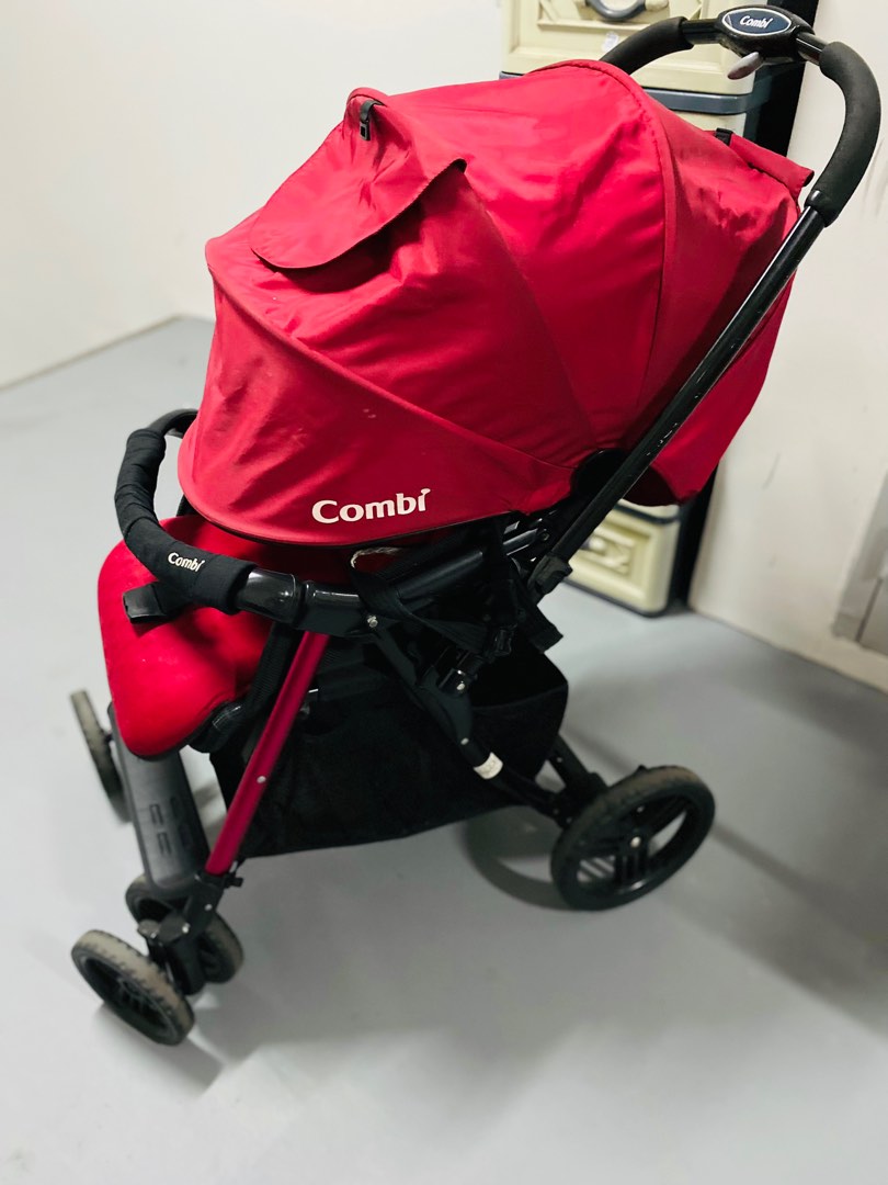 Combi light weight mega stroller single hand fold, Babies & Kids, Going ...