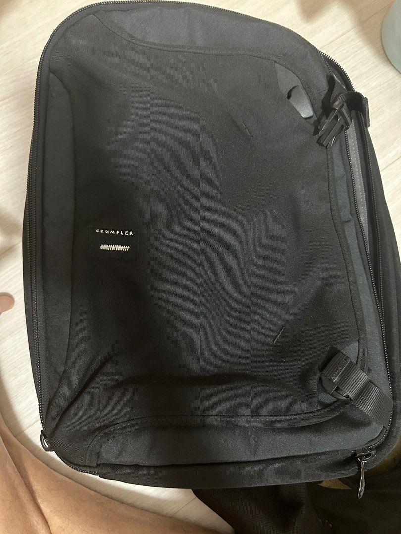 Crumpler Dry Red No 6 15" Laptop Travel Backpack (Black), Men's Fashion ...