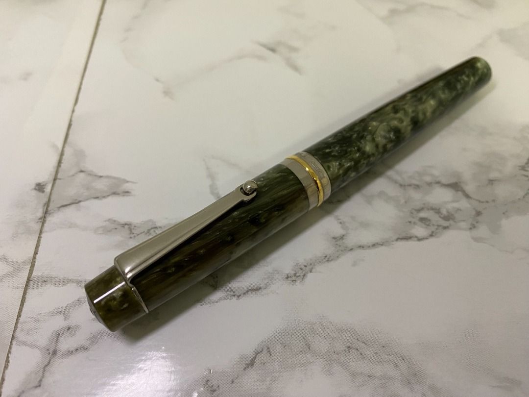 Rare Delta Vintage Collection Green Fountain Pen, Hobbies & Toys ...