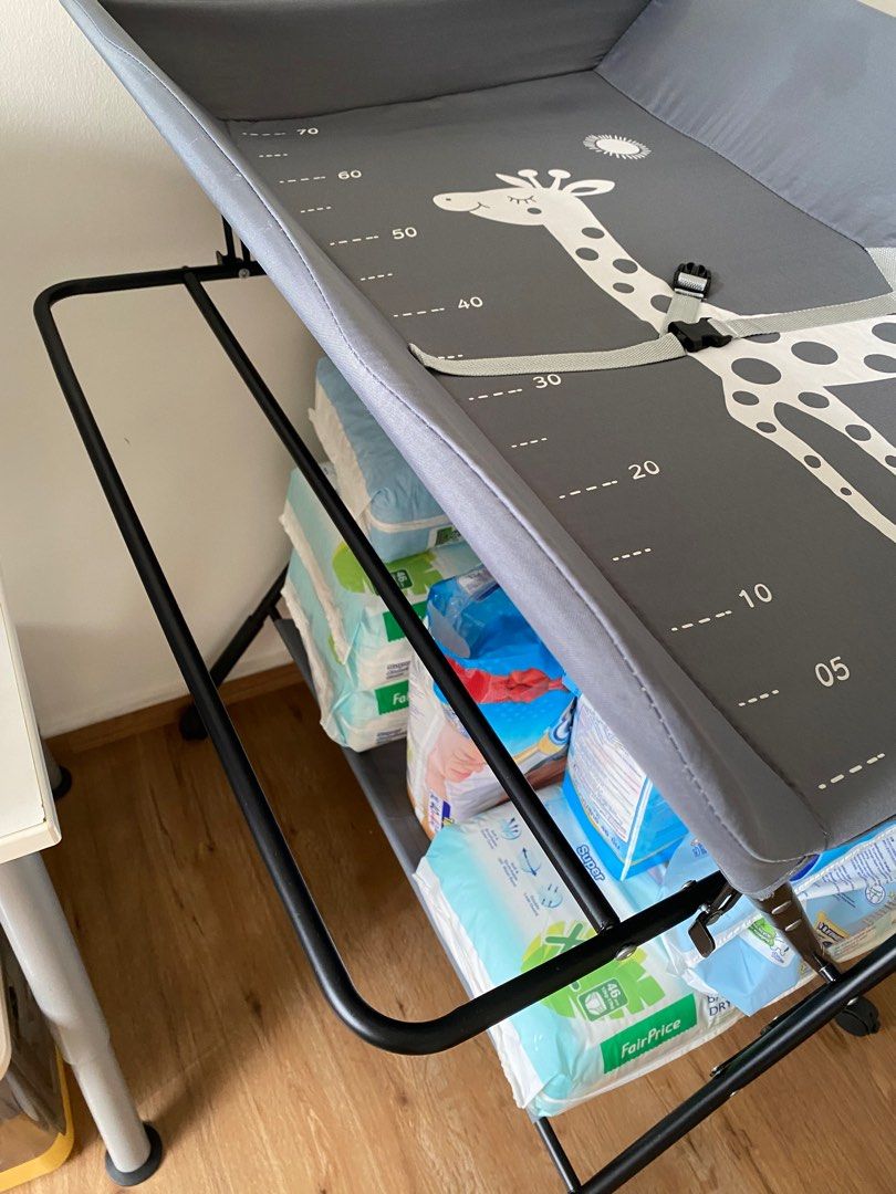 Diaper changing table, Babies & Kids, Bathing & Changing, Changing Mats ...