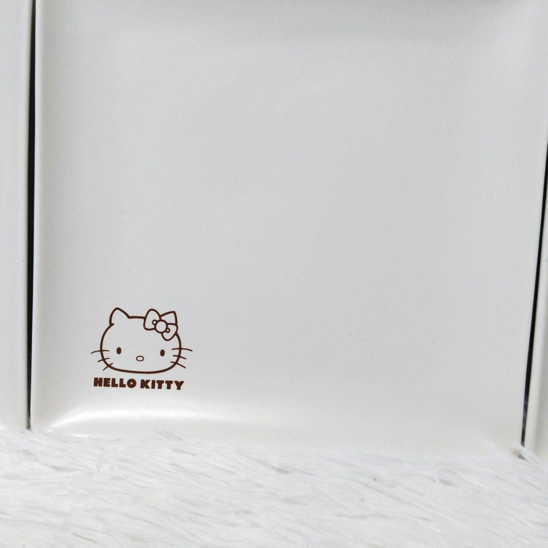 Hello Kitty Square Plates Rm 20 per piece, Furniture & Home Living ...