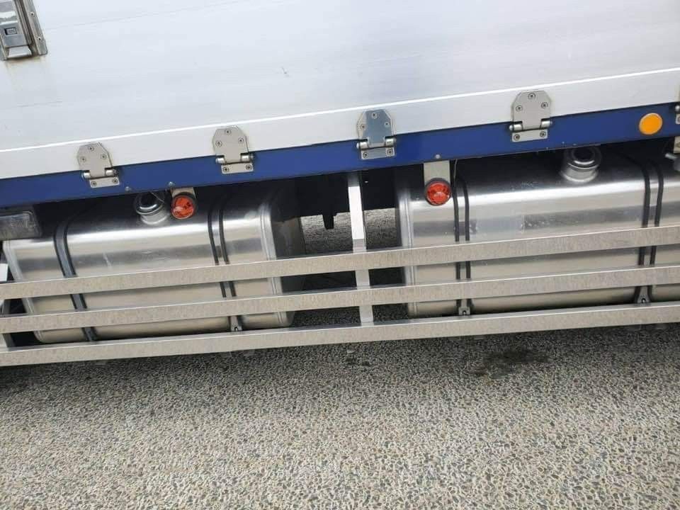 ISUZU GIGA WING VAN - 6WF1, Commercial & Industrial, Industrial ...