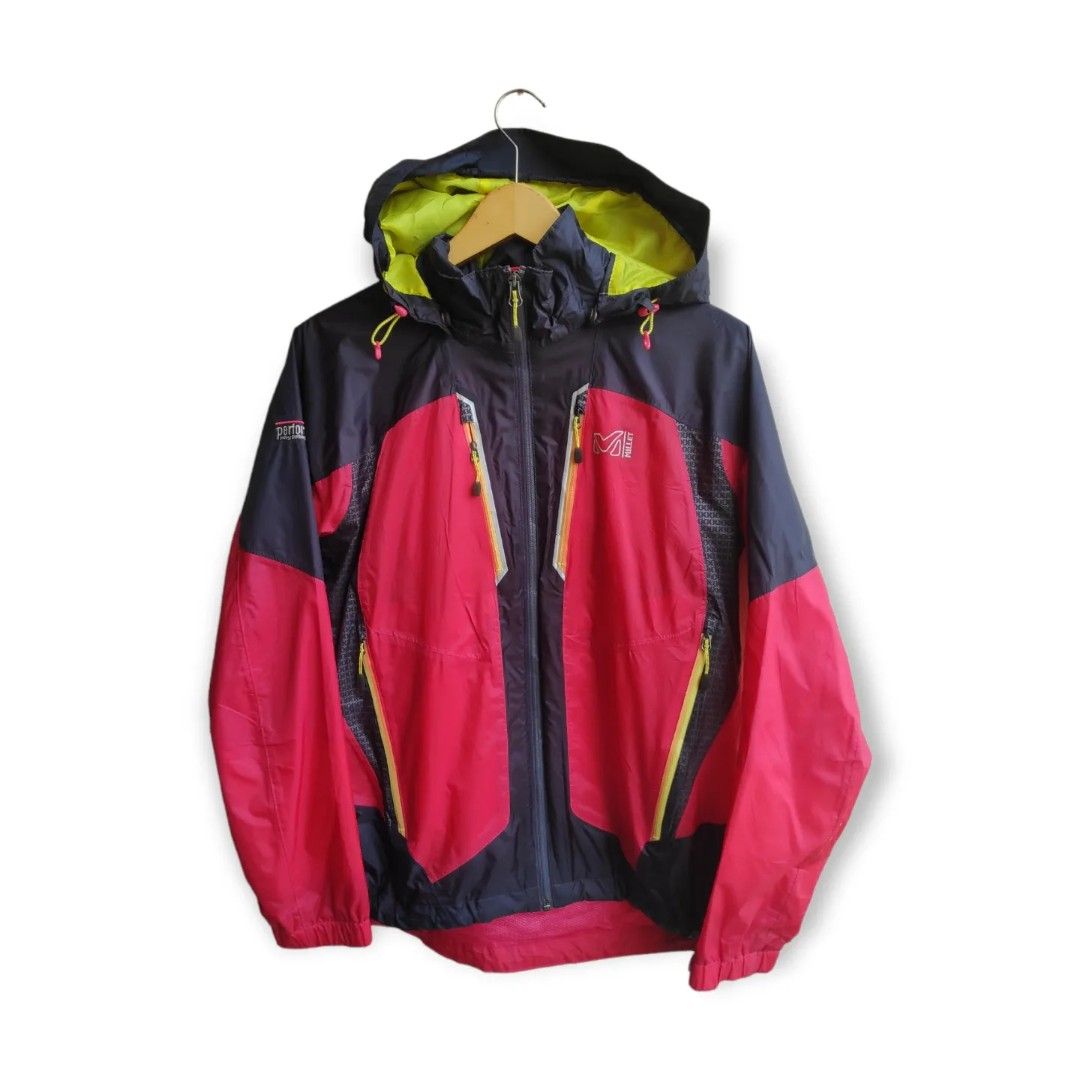 Jaket outdoor millet, Fesyen Pria, Pakaian , Baju Luaran di Carousell