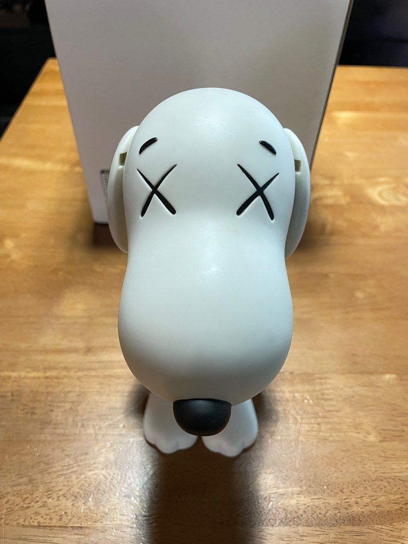Kaws Snoopy, 興趣及遊戲, 玩具 & 遊戲類 - Carousell