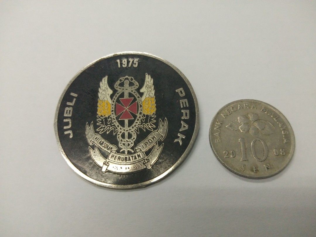 Lencana Badge Jubli Perak 1975 "Majlis Sokan Perobatan Ipoh", Hobbies ...