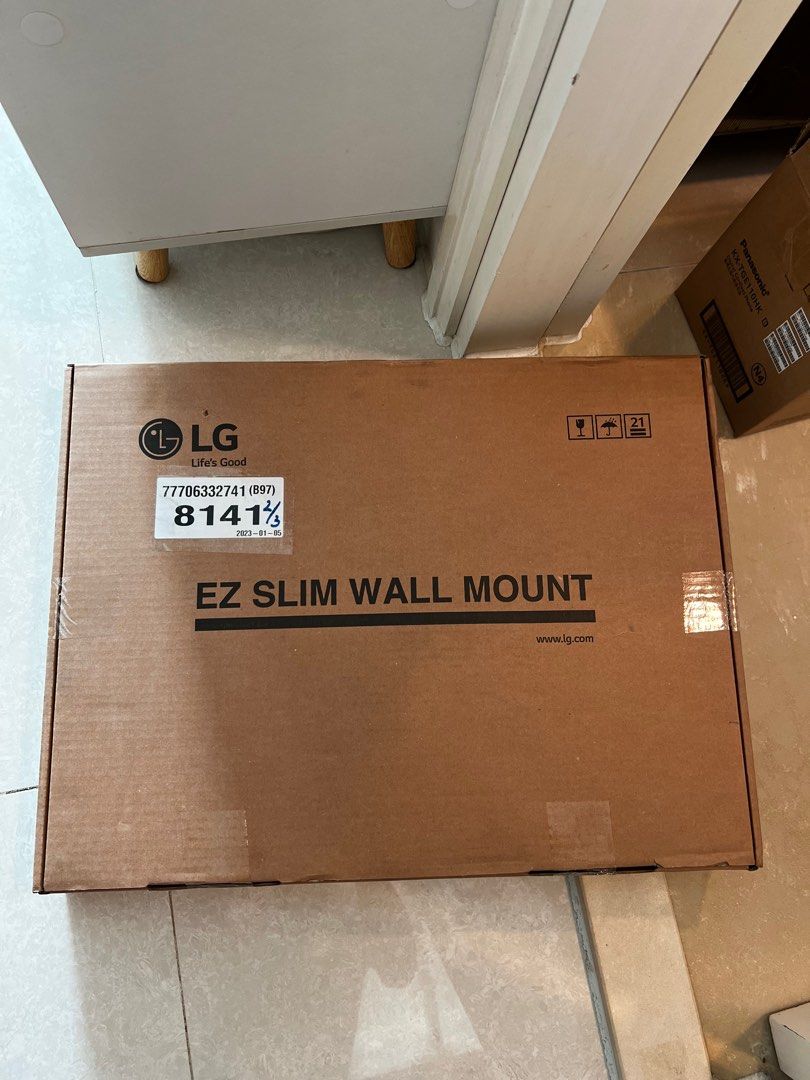 LG wall mount bracket 活動掛牆架 掛牆費 OLW480B, 家庭電器, 電視 & 其他娛樂, 電視組件及配件 ...