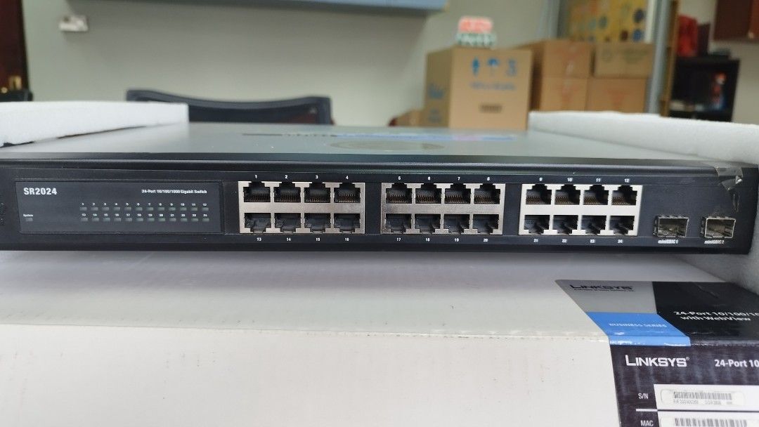Linksys 24-Port 10/100/10000 Gigabit Switch with Website, Computers ...