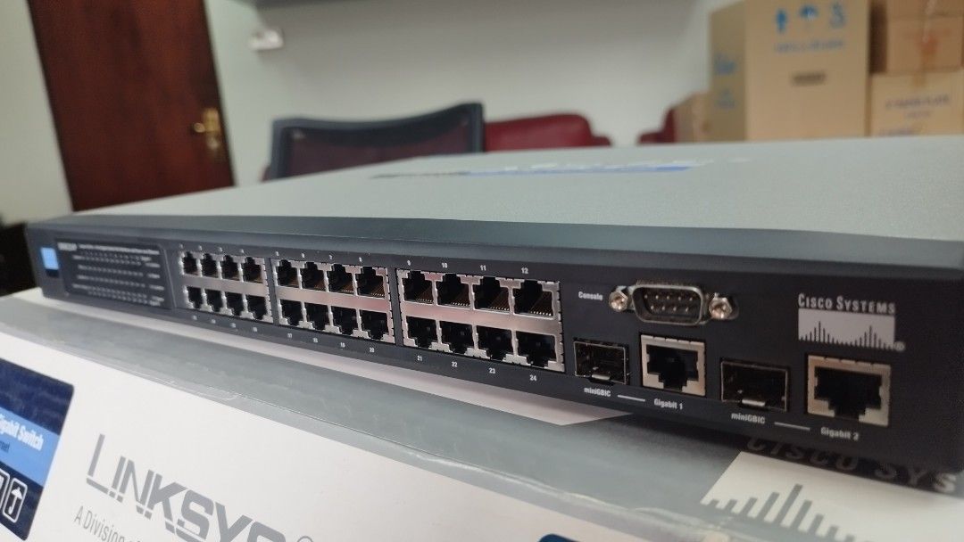 Linksys 24-port 10/100/+2-Port Gigabit Switch WebView and Power over ...