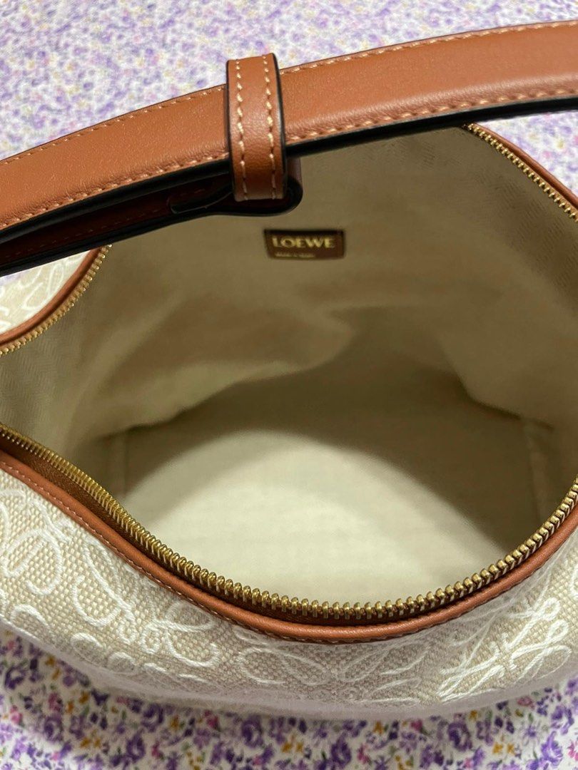 Loewe Cubi Anagram Medium, Women's Fashion, Bags & Wallets, Tote Bags ...