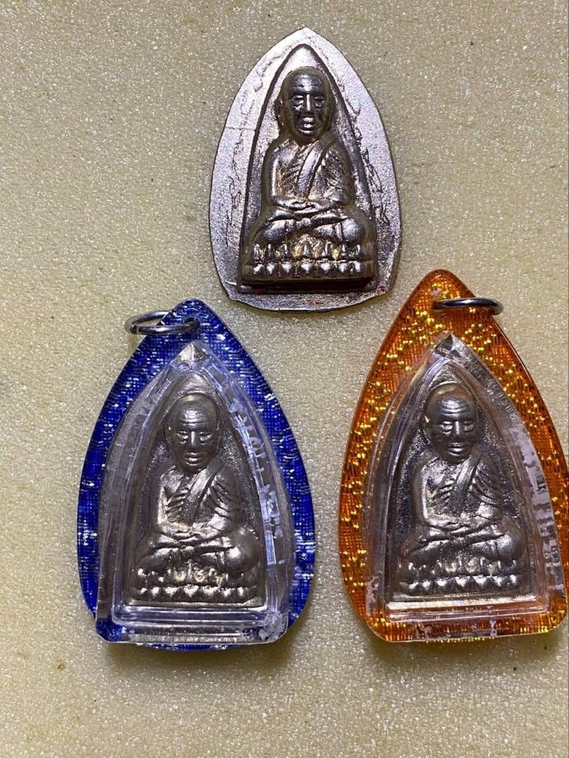 Luang Phor Thuad Daolit Wat Rai Archan Daeng 龙婆托 瓦莱, Hobbies & Toys ...