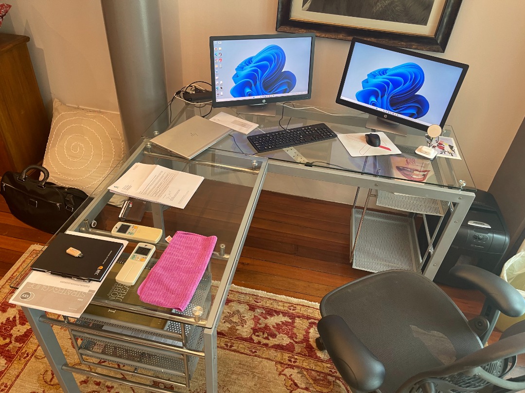 MOVING OVERSEAS FEB23: L shape Glass Study Desk like new., Computers ...