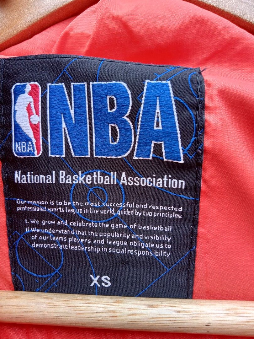 NBA puffer Jacket, Men's Fashion, Coats, Jackets and Outerwear on Carousell