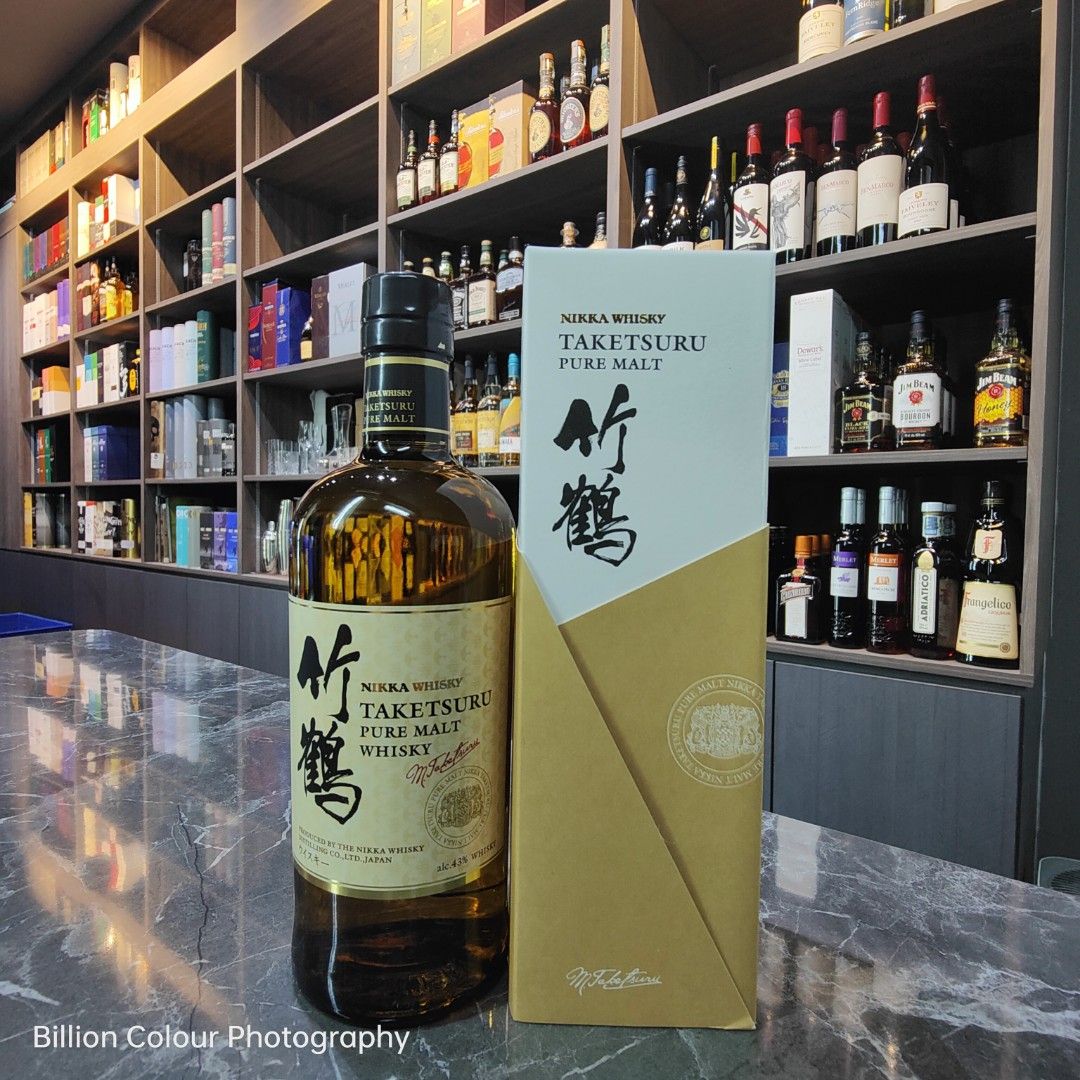 Nikka Taketsuru Pure Malt 700ml w/box, Food & Drinks, Alcoholic ...