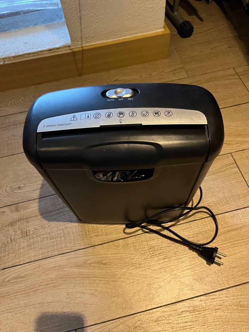 Office Paper Shredder 10L, Computers & Tech, Office & Business ...