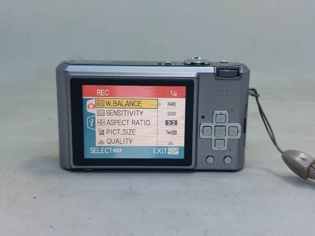 Panasonic Lumix FX100 ccd sensor with 3.6x Wide Angle MEGA Optical ...