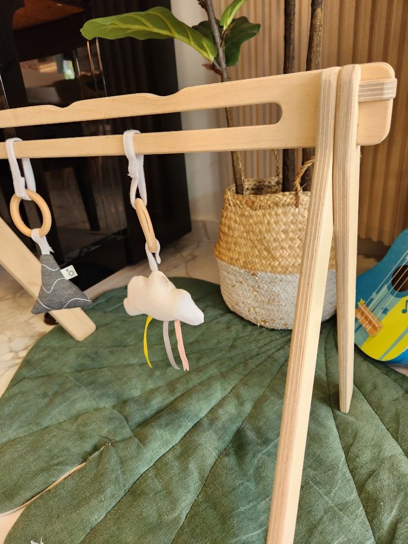 Playgym with overhead toys, Babies & Kids, Infant Playtime on Carousell