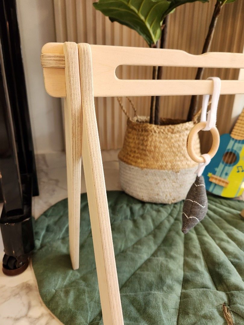 Playgym with overhead toys, Babies & Kids, Infant Playtime on Carousell