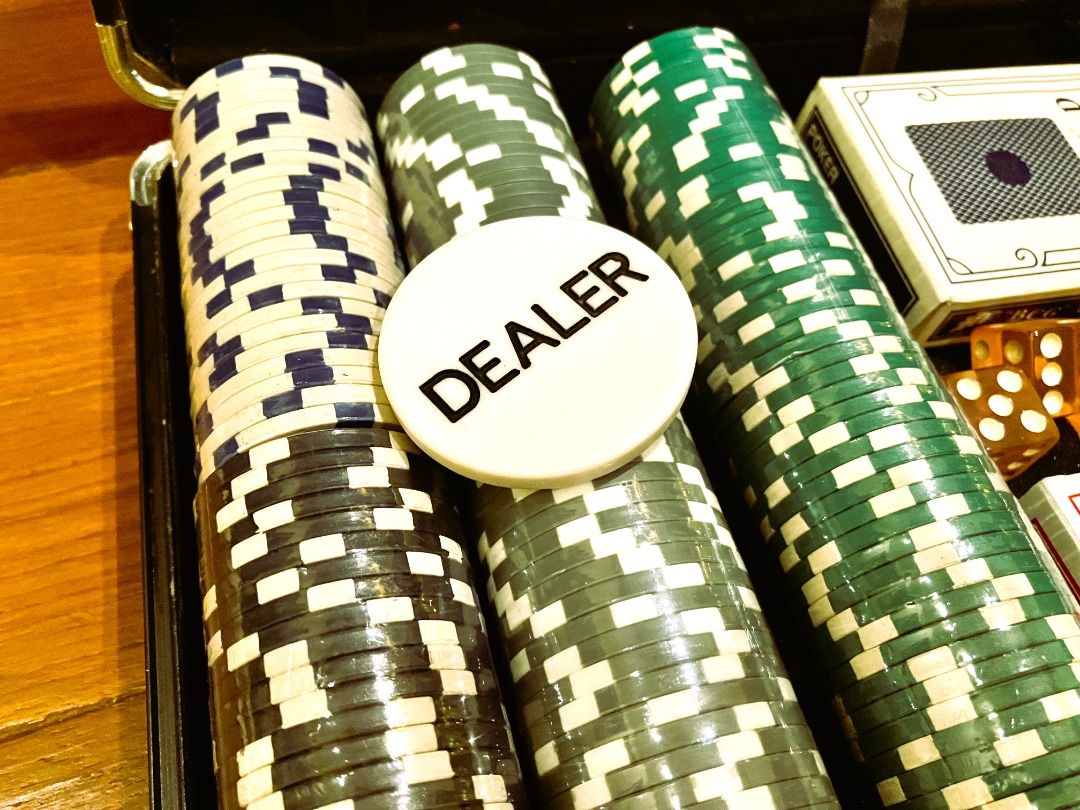 Premium Poker Chip Set 300pc, Hobbies & Toys, Toys & Games on Carousell
