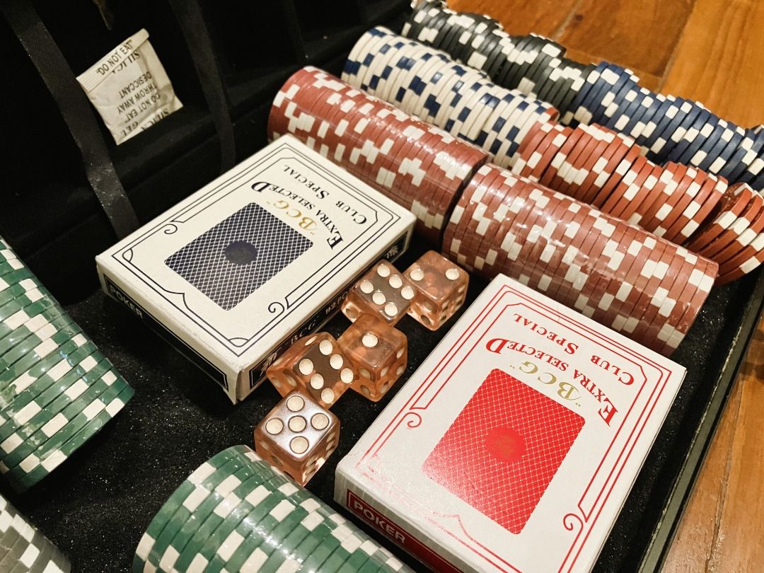 Premium Poker Chip Set 300pc, Hobbies & Toys, Toys & Games on Carousell