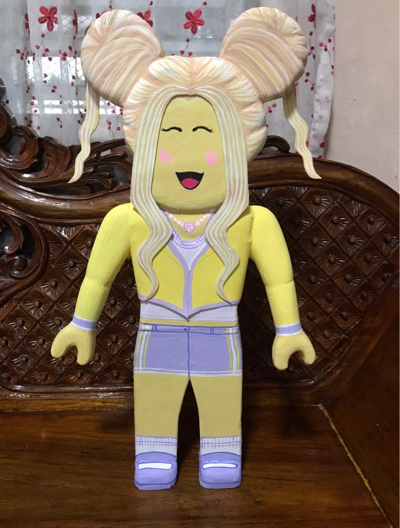 Roblox Girl Table Standee- Happy Birthday Banner, Hobbies & Toys ...