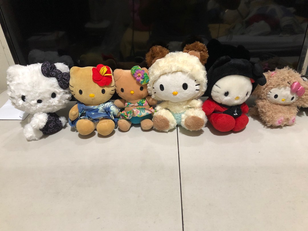 Sanrio Small Hello Kitty Plush Bundle, Hobbies & Toys, Toys & Games on ...