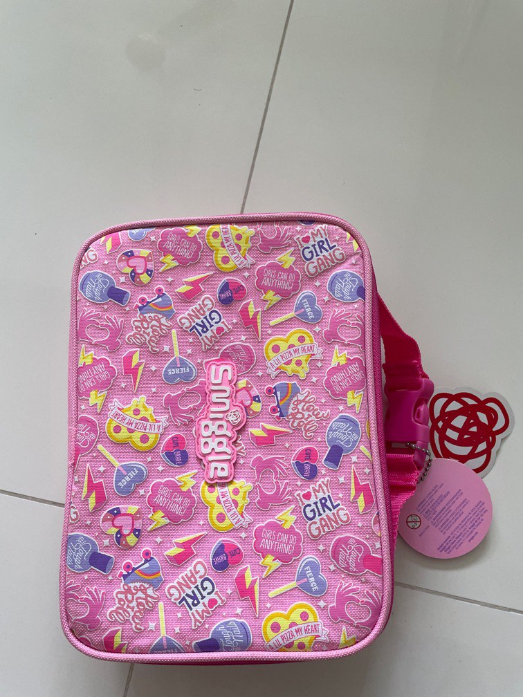 Smiggle lunch box, Everything Else on Carousell