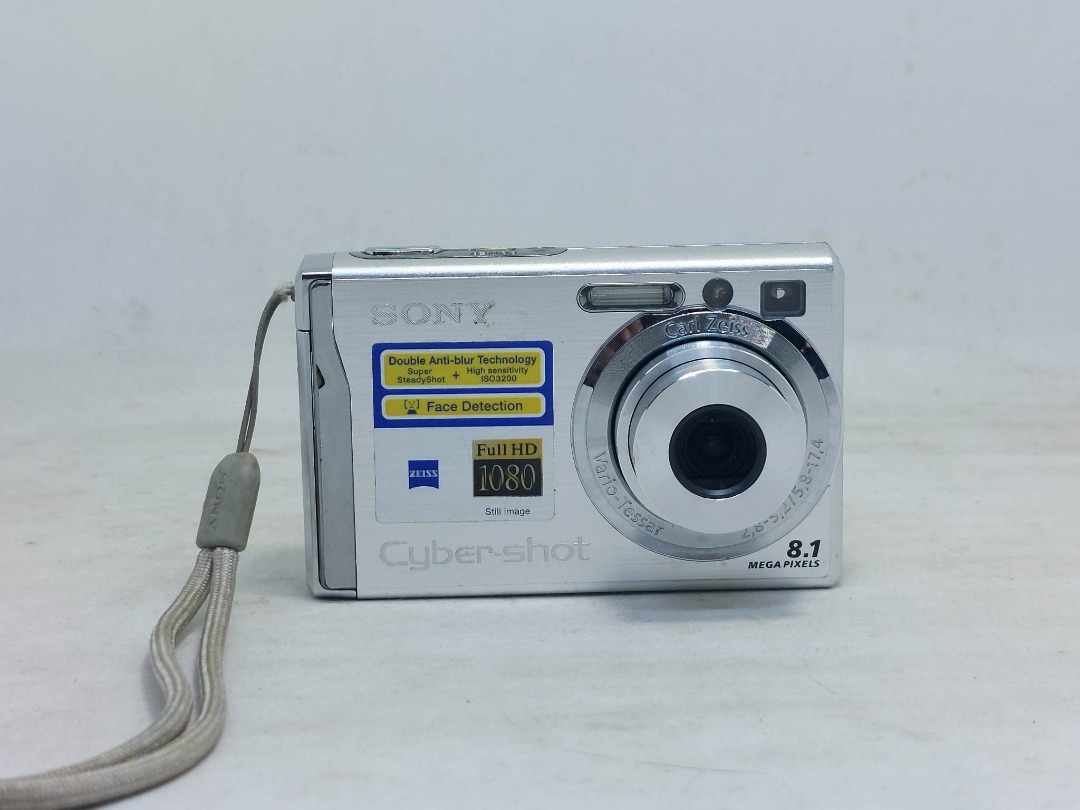 Sony Cybershot DSCW90 ccd sensor with 3x Optical Zoom and Super Steady ...