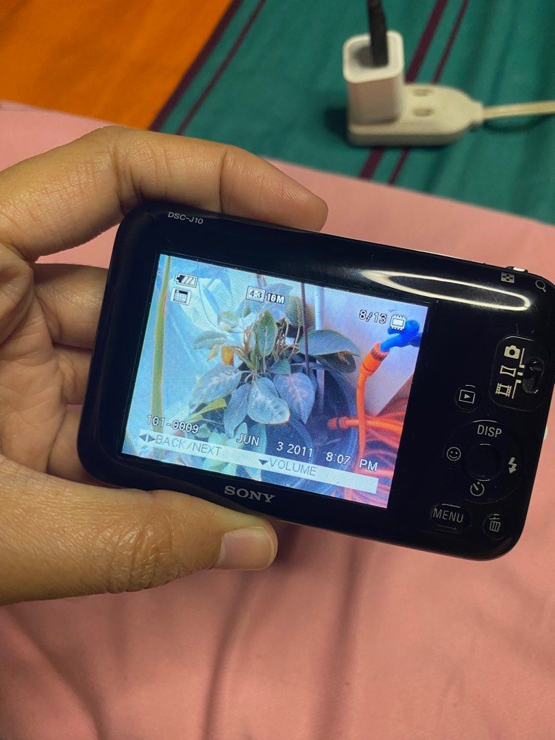 SONY CYBERSHOT J10, Photography, Cameras on Carousell