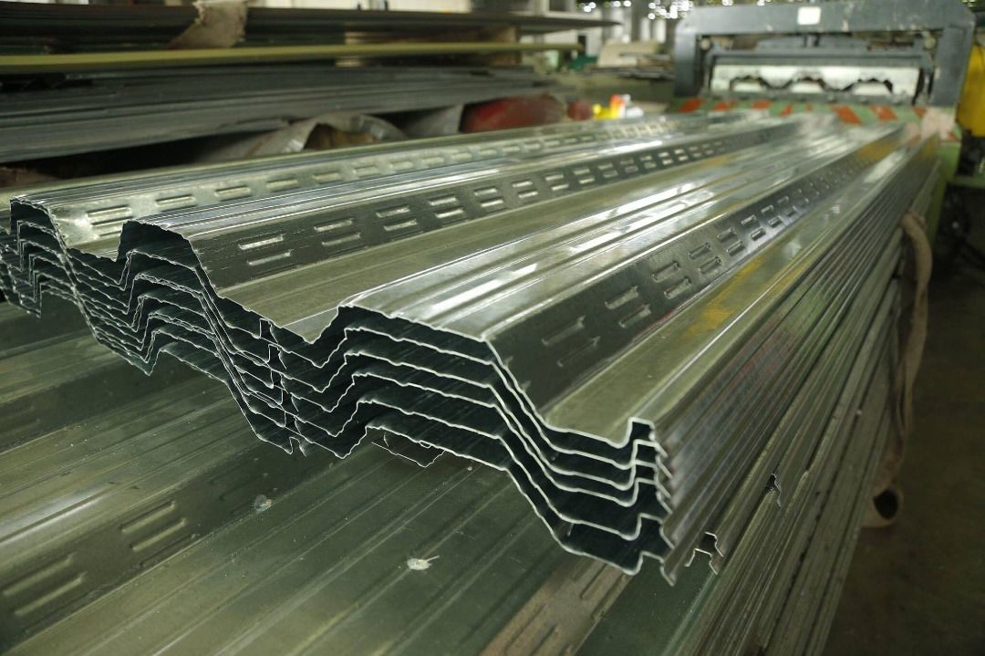 STEEL DECKING, Commercial & Industrial, Construction & Building ...