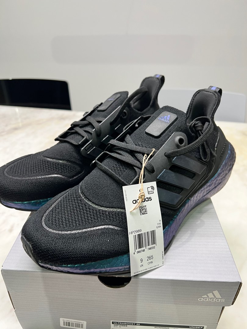 UltraBoost 22 UK9, Men's Fashion, Footwear, Sneakers on Carousell