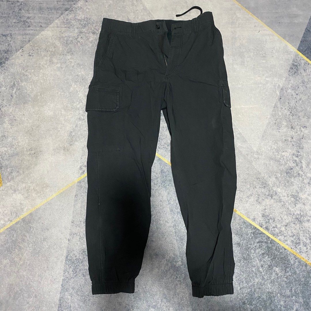 Uniqlo Cargo Pants, Men's Fashion, Bottoms, Trousers on Carousell