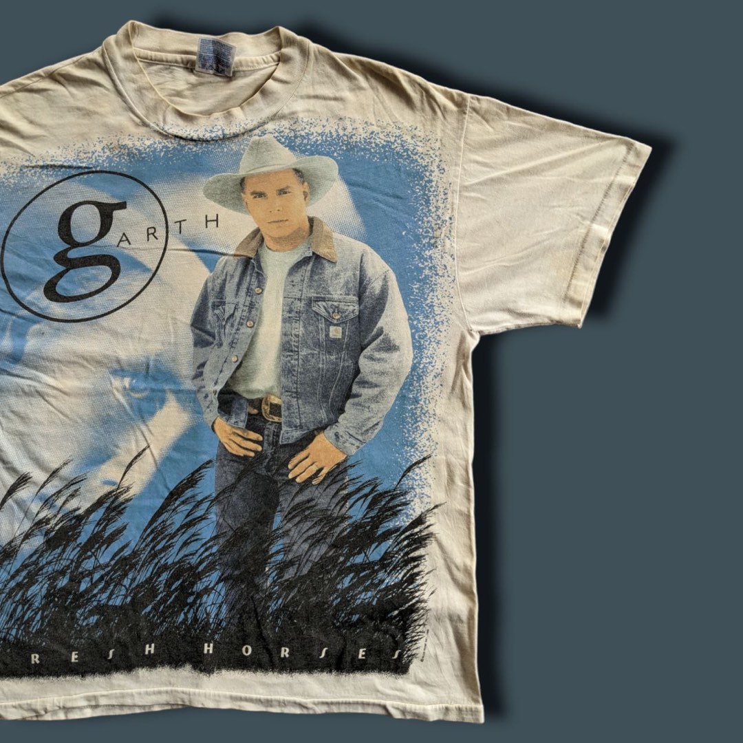 Vintage 90s OVP Garth Brook world Tour, Men's Fashion, Tops & Sets ...