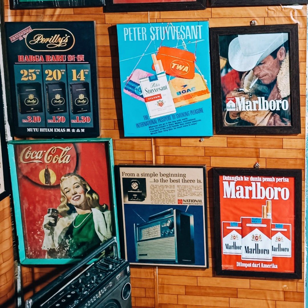 Vintage Poster Frame 60s, Hobbies & Toys, Collectibles & Memorabilia ...