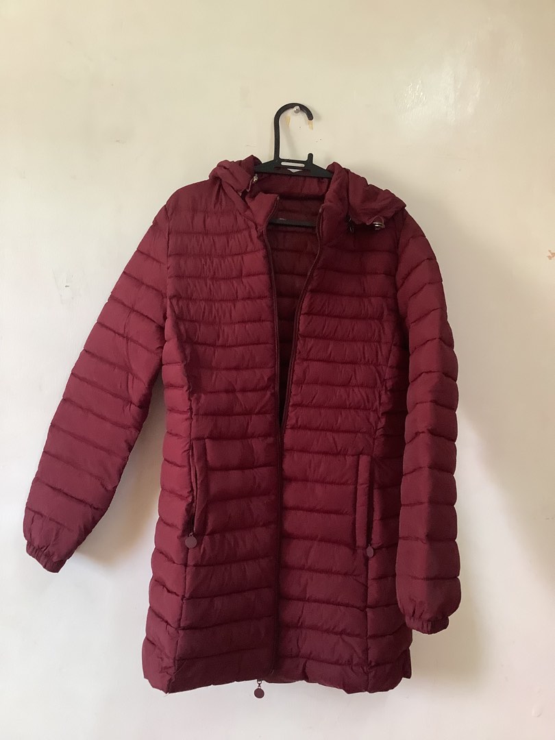 Wine red bubble jacket, Women's Fashion, Coats, Jackets and Outerwear ...