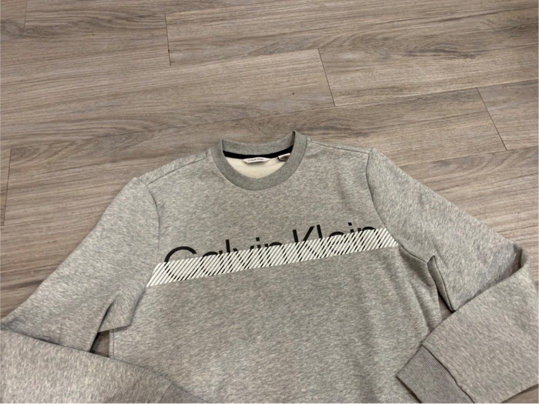 台灣現貨 Calvin Klein CK 刷毛字母衛衣, 他的時尚, 上衣與西裝, T恤、Polo衫在旋轉拍賣